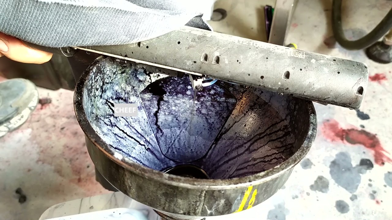 Videojet 1510 and 1620 inkjet printers drain ink and clean and pack ...