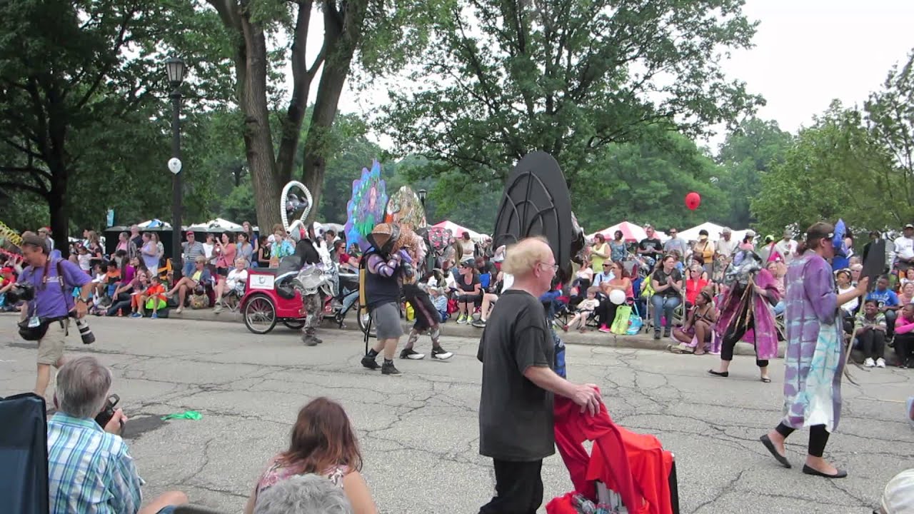 Parade the Circle 2015 - YouTube