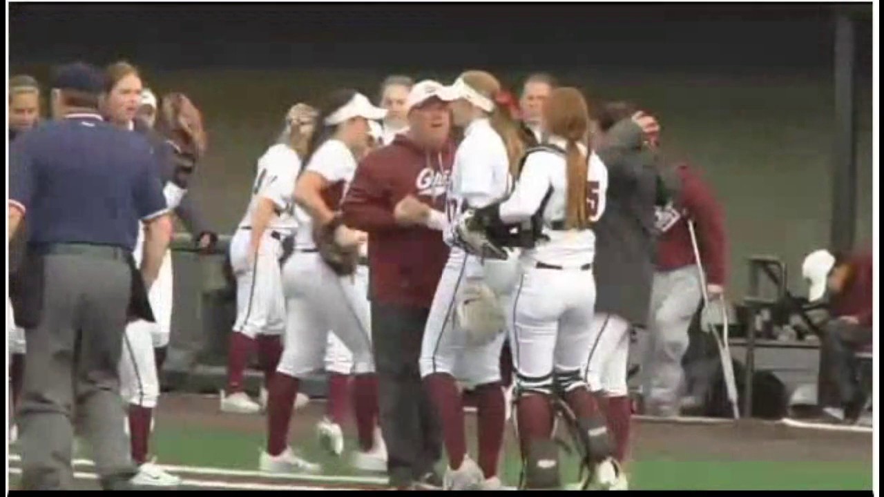 Michaela Hood Montana Softball Pitcher - YouTube