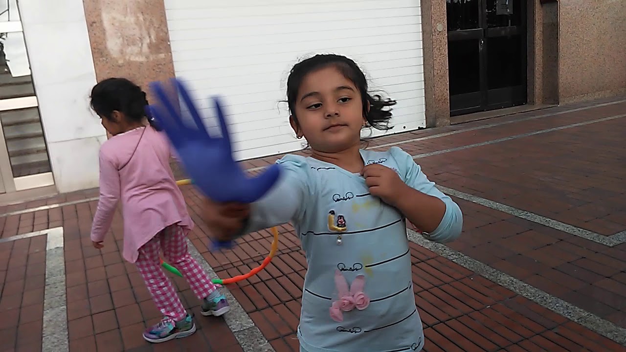 Kids play with rings - YouTube