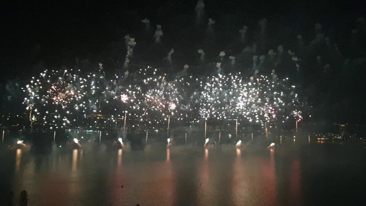 Perth sky show. - YouTube