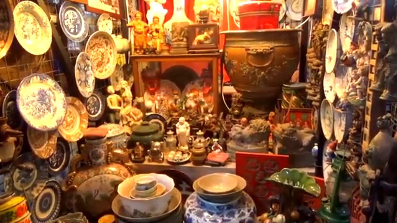 Pasar Barang Antik Kota Lama Semarang - YouTube