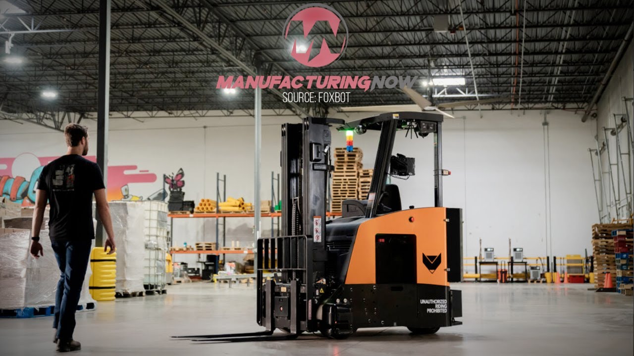 Walmart Turns to Autonomous Robot Forklifts - YouTube