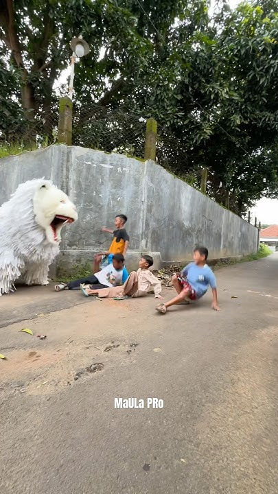 Sekelompok bocil FF kena prank can macanan - YouTube