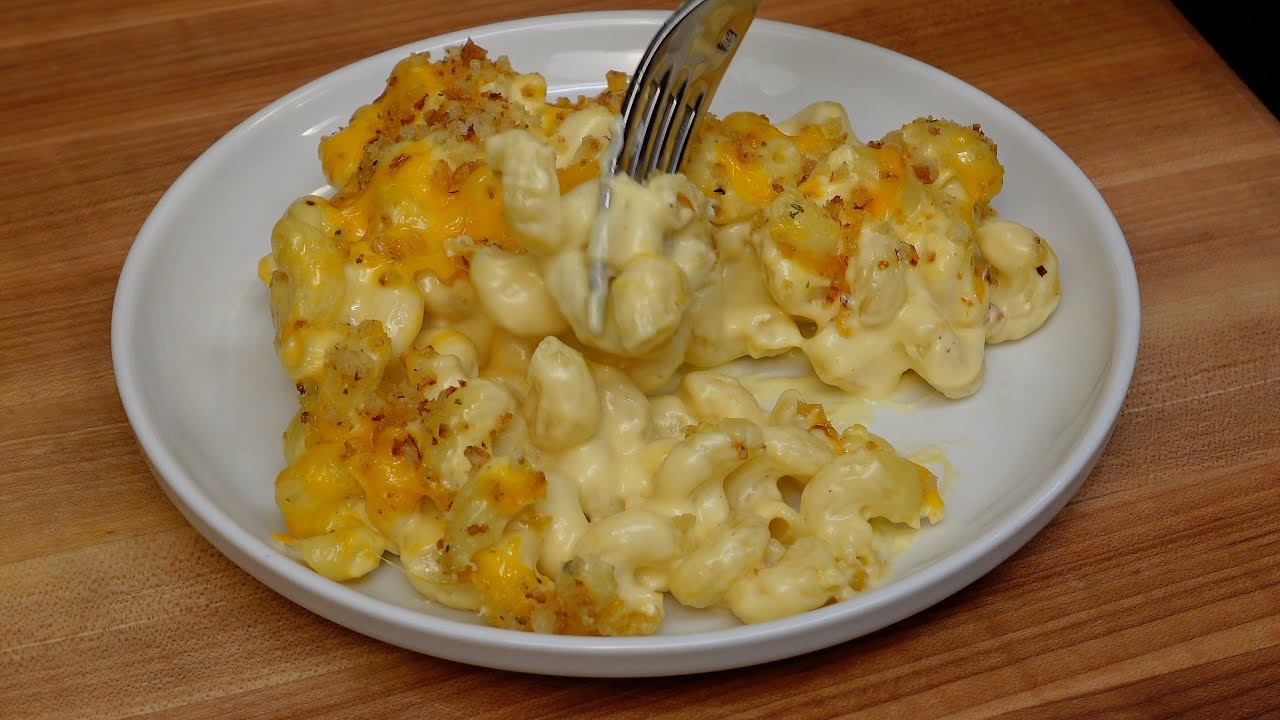 How to Make Cheesy, Creamy, Crispy Mac and Cheese - YouTube