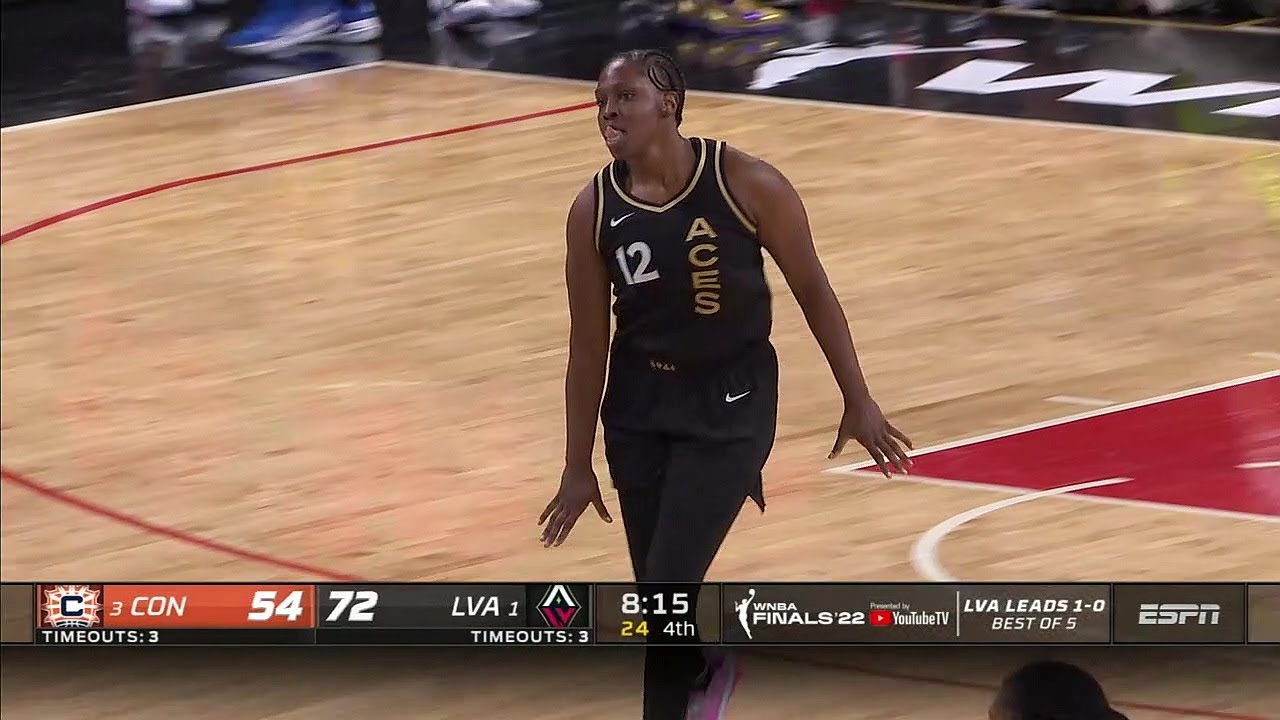 Incredible Fadeaway By Chelsea Gray In 4th Quarter | WNBA Finals, Las ...