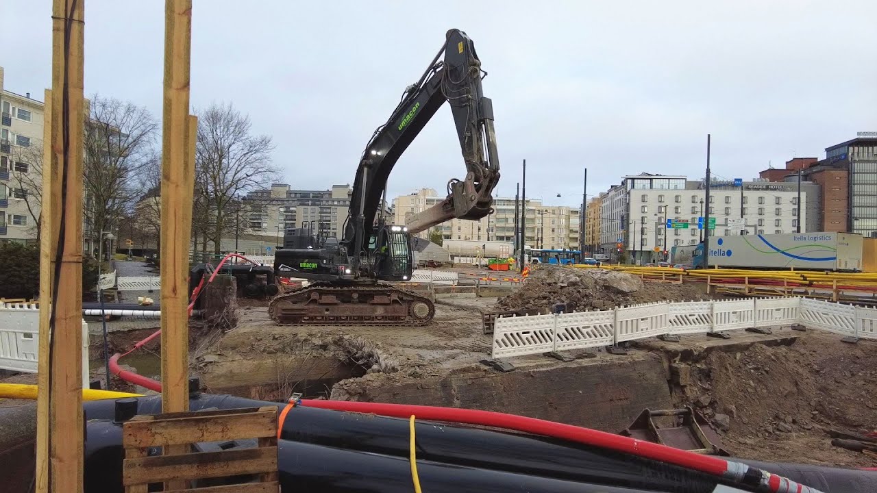 Demolishing a bridge in Ruoholahti - January 2025 - YouTube