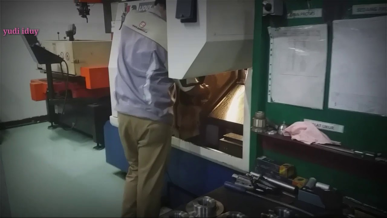 Proses pembuatan main bushing - YouTube