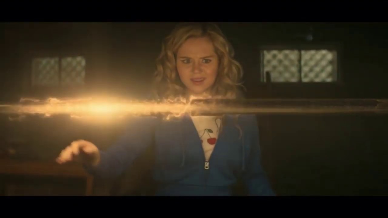 Stargirl Finds The Cosmic Staff - DC's Stargirl (2020) 1x01 - YouTube