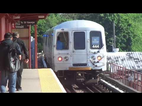 MTA Staten Island Railway: St. George Bound St. Louis R44 @ Stapelton - YouTube