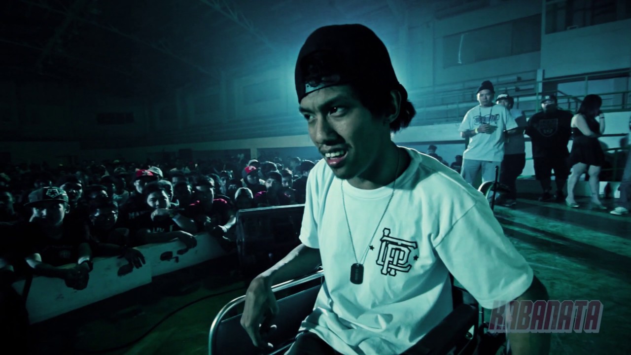 FlipTop - Frooz vs Righteous1 - YouTube