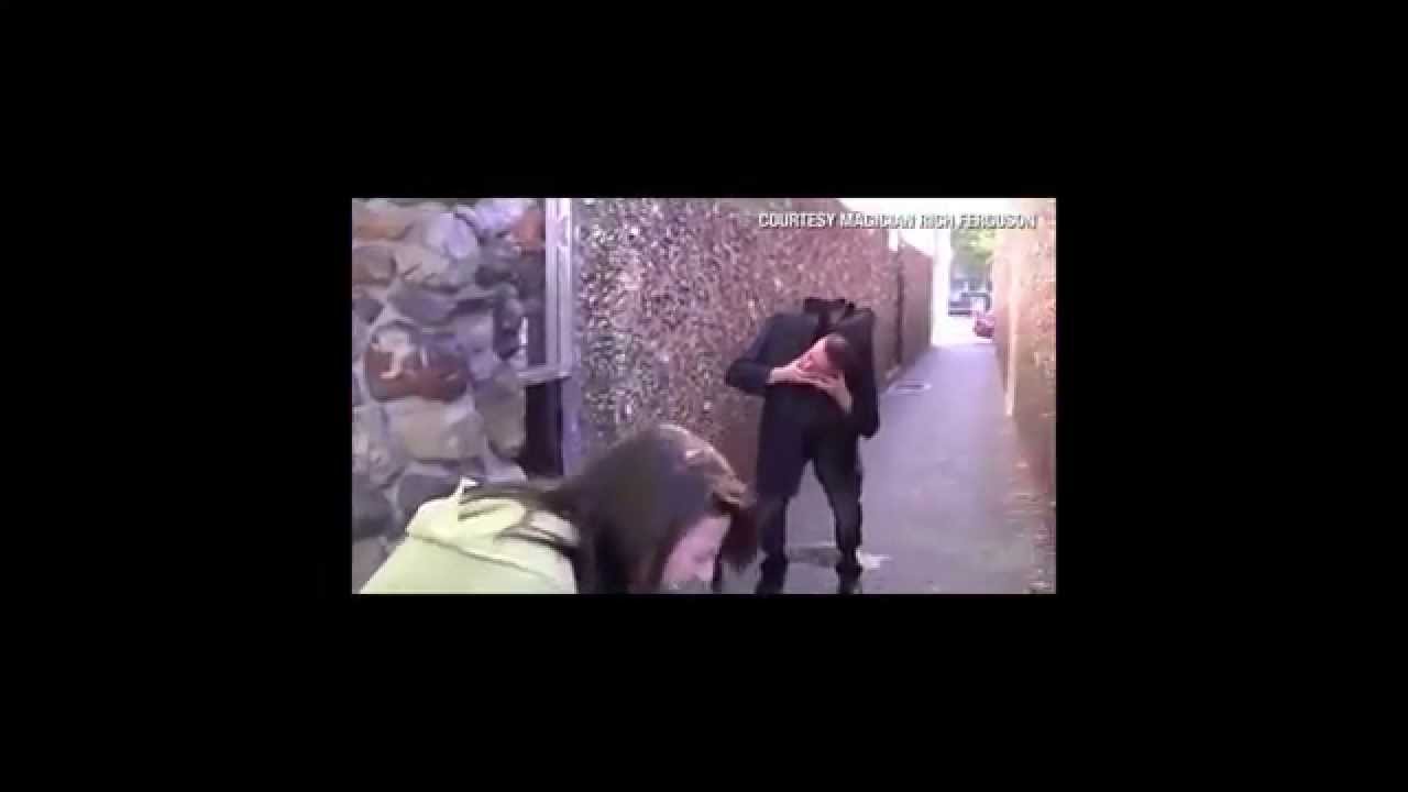 Distraction Magician que asusta - YouTube