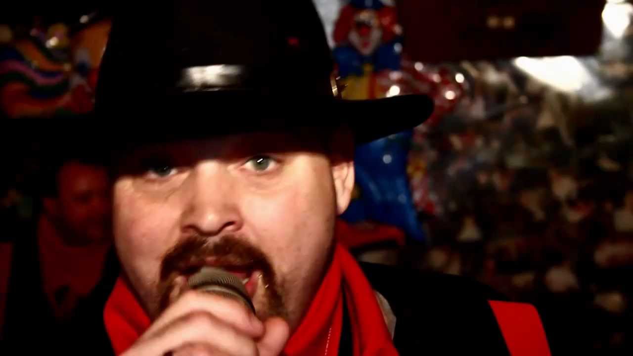 Ronald Reinhart - waarom - OFFICIELE VIDEOCLIP - Carnaval 2013 - YouTube