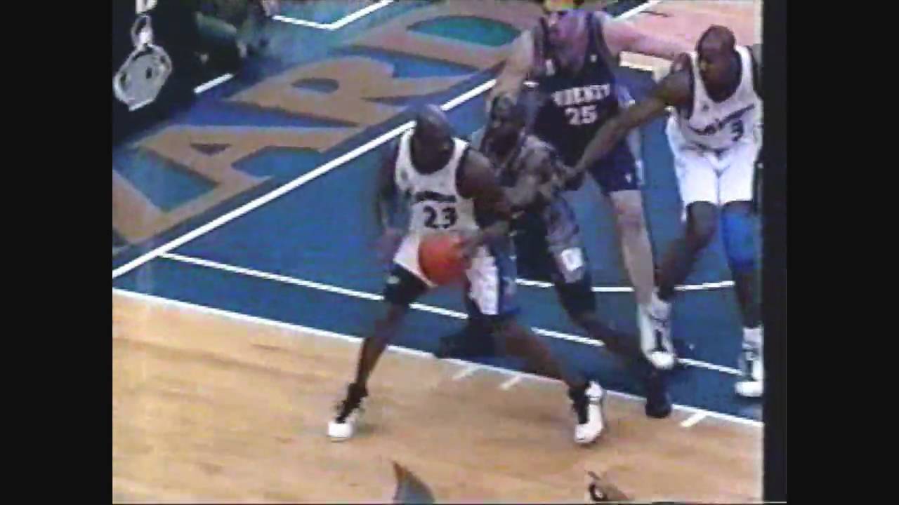 Michael Jordan 2002: 41pts at age 39 vs. Phoenix Suns - YouTube