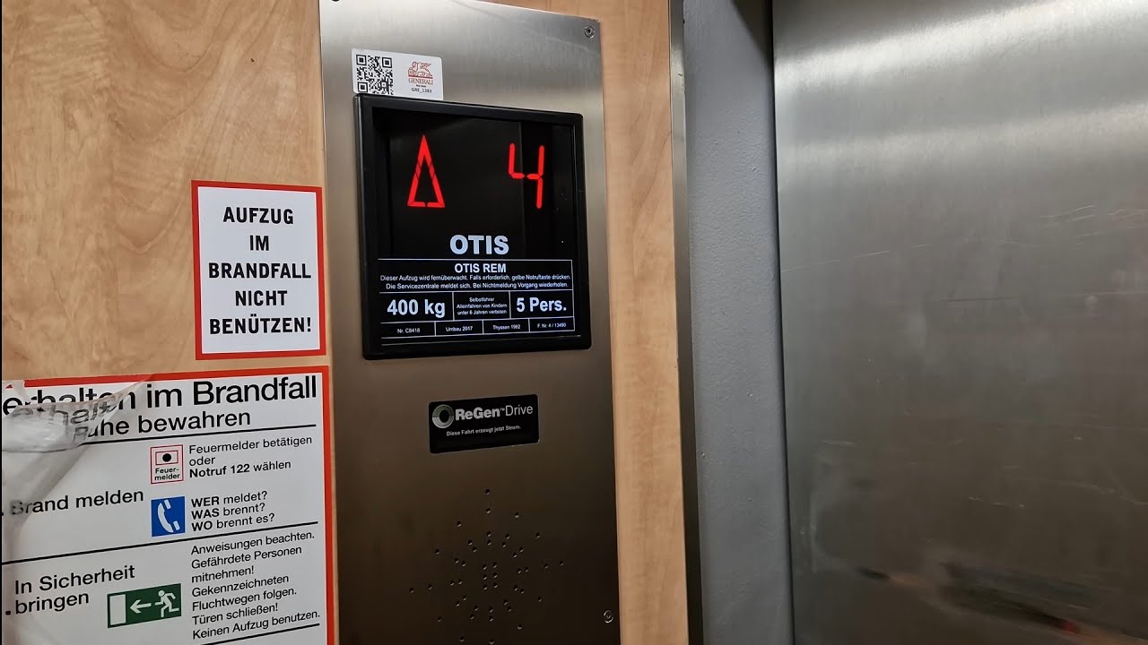 Alter kleiner Thyssen Aufzug Mod. durch Otis Gen2 Mod (Old small ...