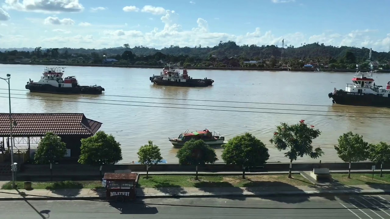 Sungai segah - Berau - YouTube