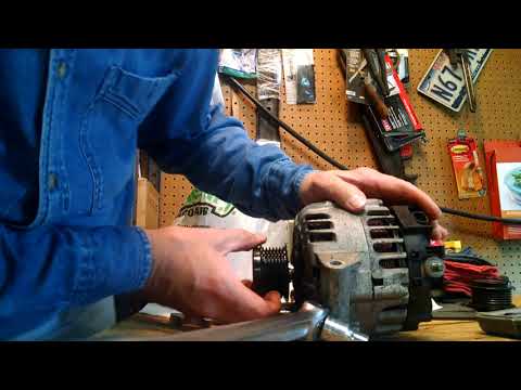 VID 20180814 164353118 08of12 Saab 9 5 Alt Pulley Installation