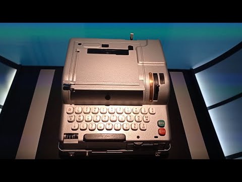 Советская шифровальная машина "Фиалка-3М" - YouTube