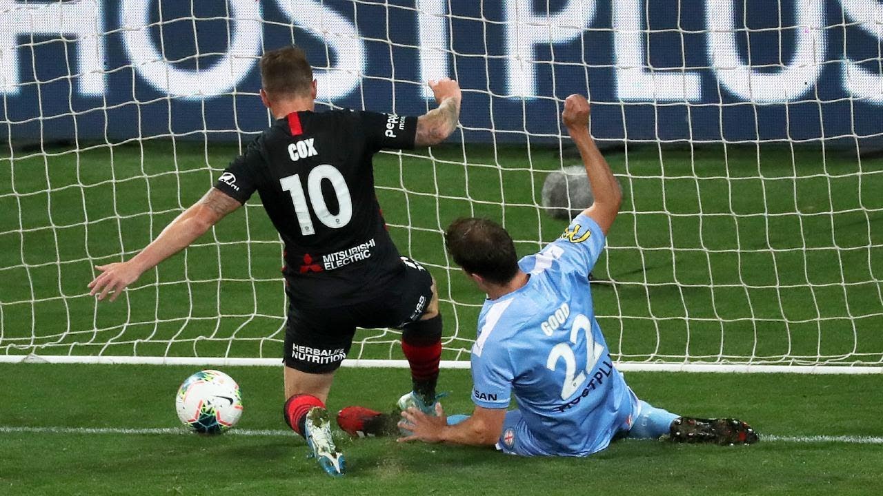 Top Incredible Missed Open Goals in football sports | Top 10 ...