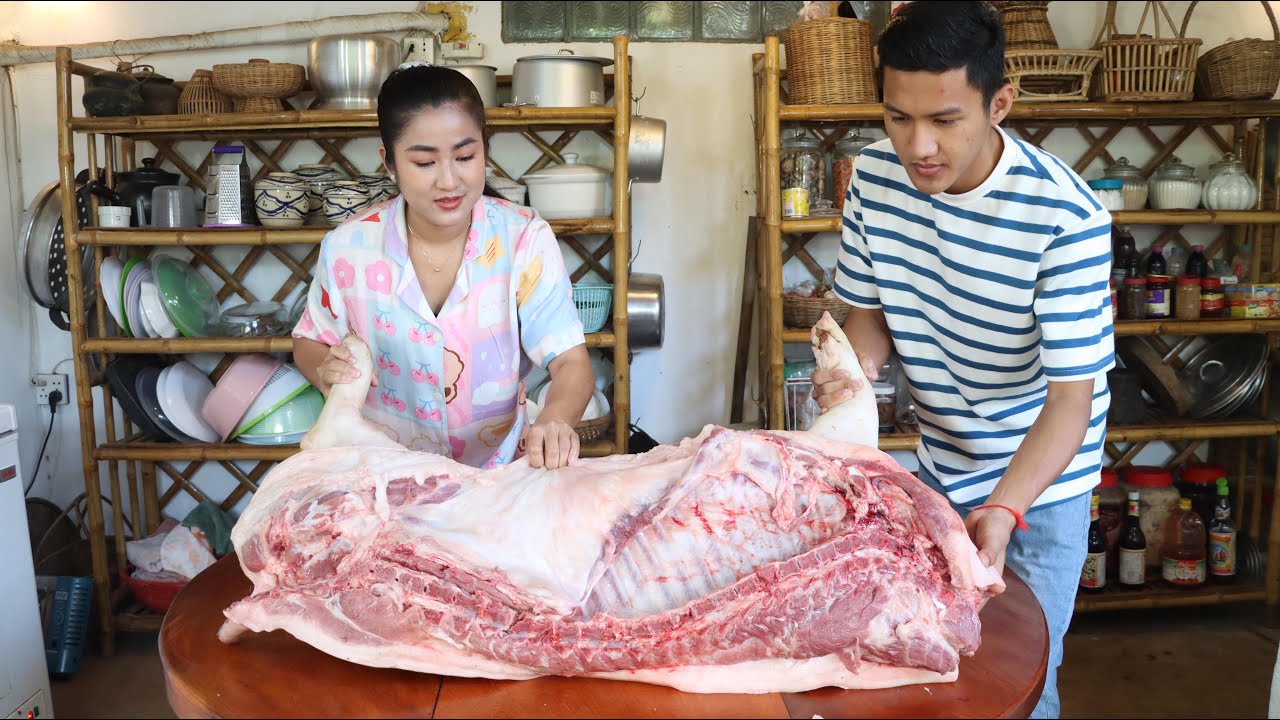 Sausage, braised pork, grilled pork, pork ribs soup cooking - Family ...