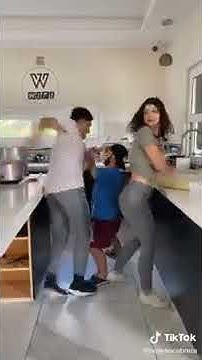 Yao mirando**** a rosina ala novia de Nathan nuevo tik tok - YouTube