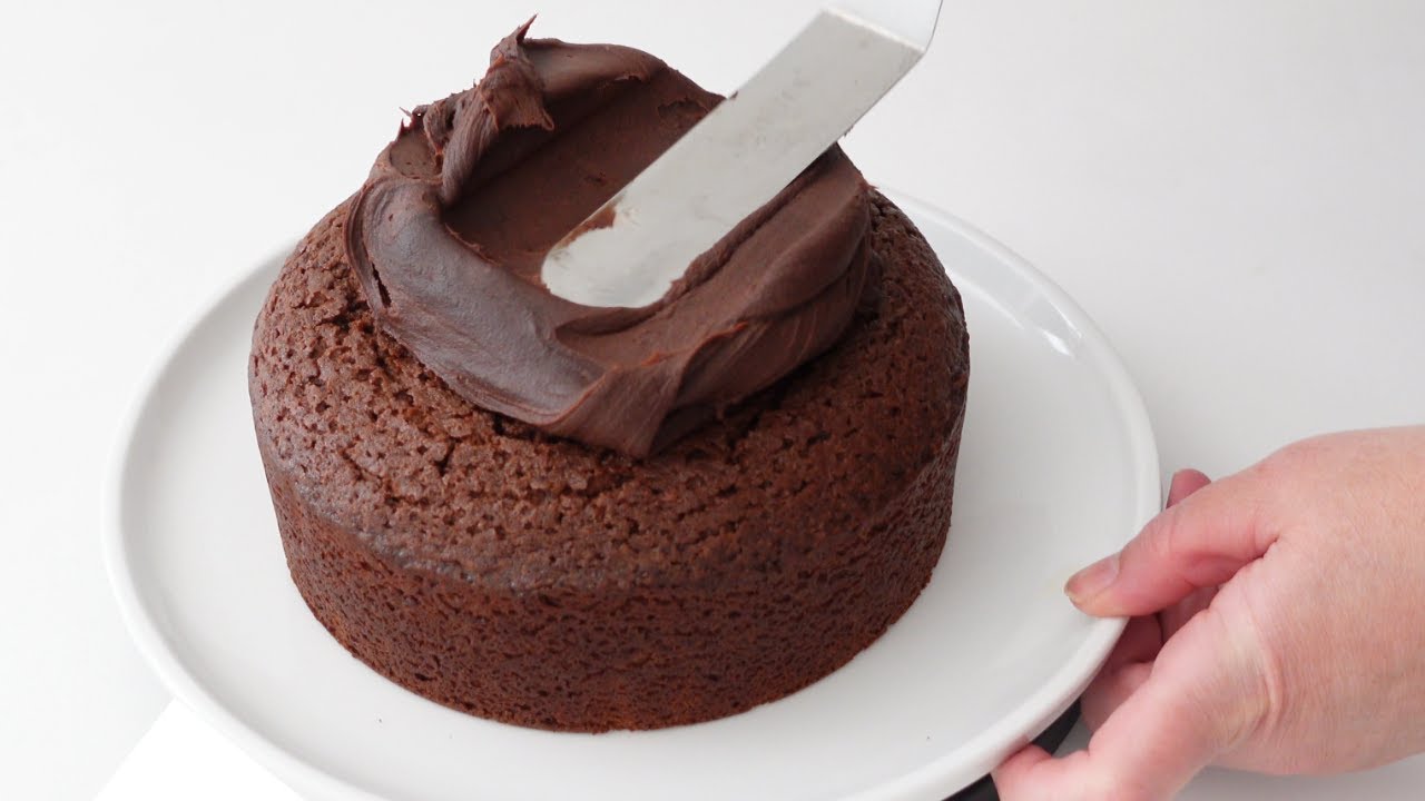 Chocolate Fudge Cake with EASY Fudge Chocolate Frosting - YouTube