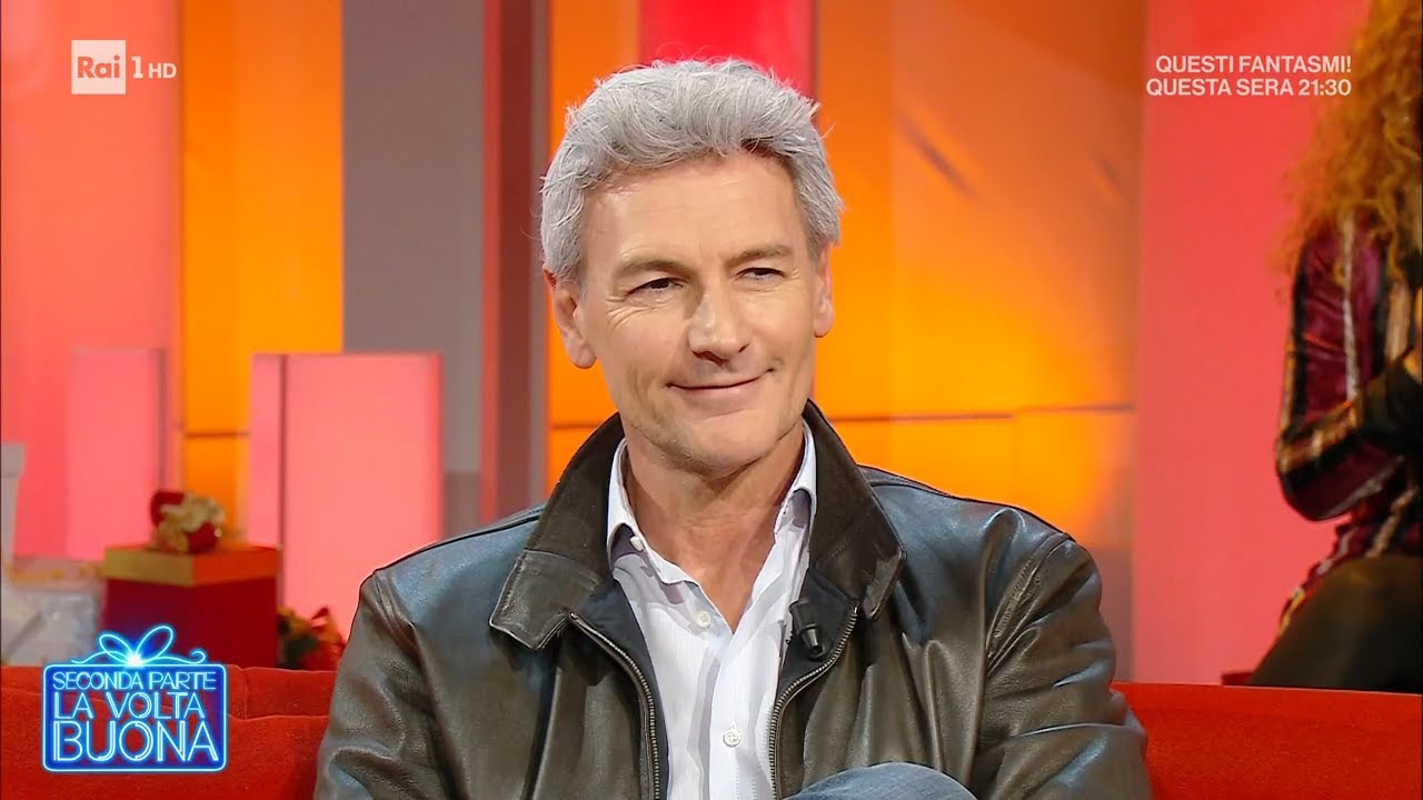 Roberto Farnesi: "Tutto è iniziato con i fotoromanzi" - La volta buona ...