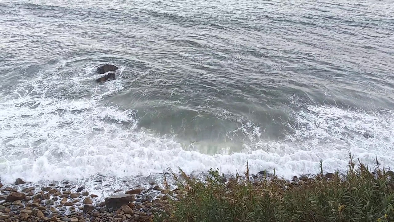 Sick waves in cali - YouTube