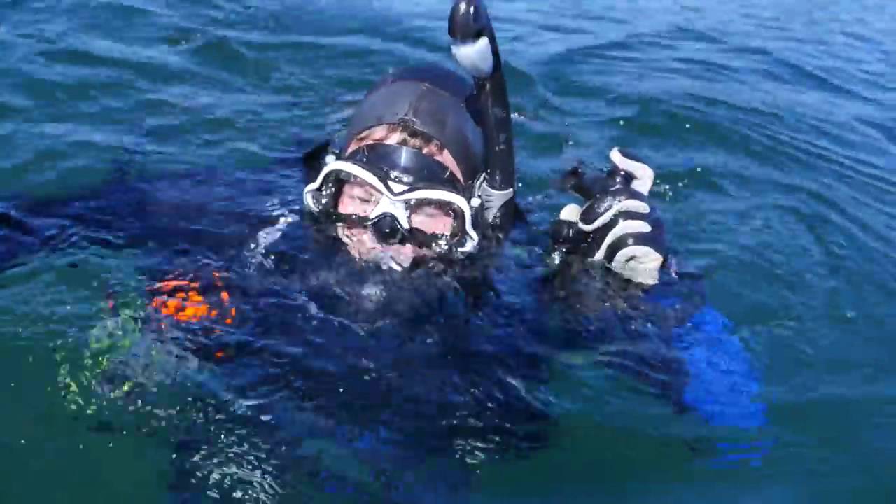 Scuba Diving With iPhone 7! How Deep Without a Case? - YouTube