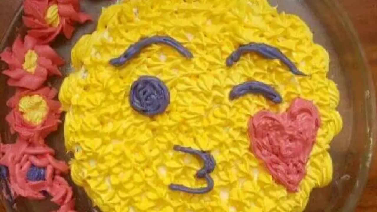 Smiley Birthday Cake - YouTube
