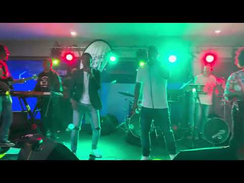 Pantalon LIVE Nas T Black @lakazcascavelle2578