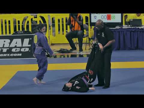 Girls Wrestling – Aggressive Moves Ended in a Lightning-Fast Choke