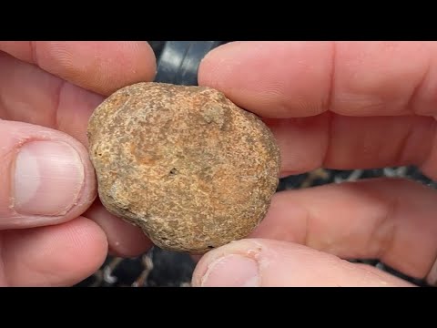 Beautiful bands inside cut rock - YouTube