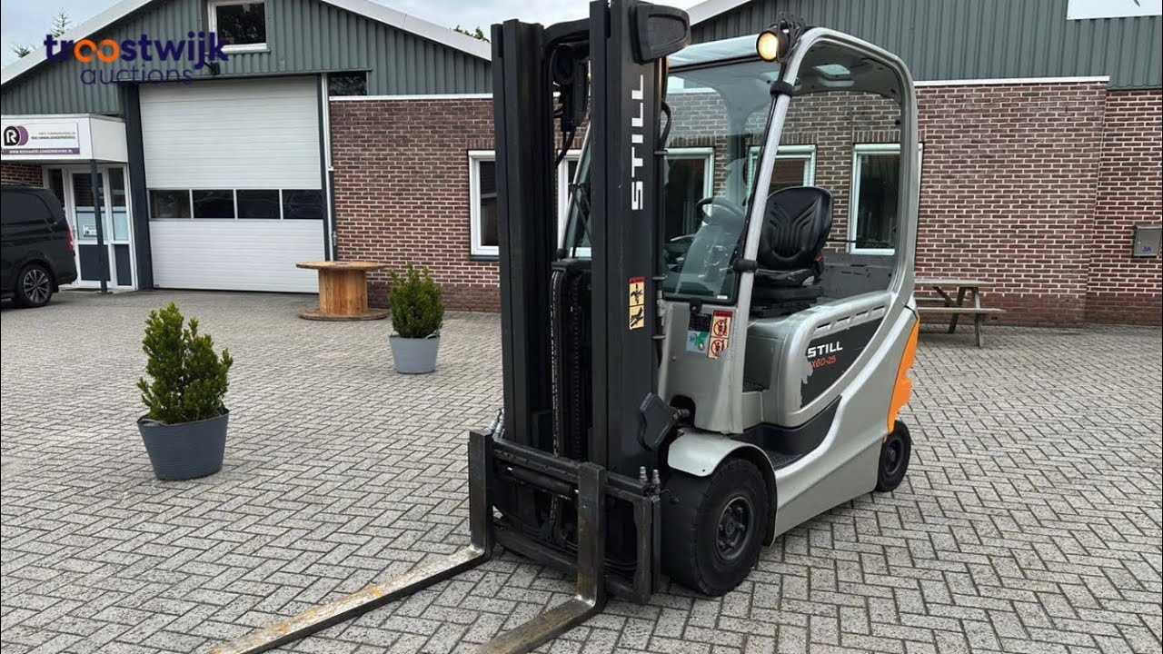 Still RX60-25 (2014)- Elektrische vorkheftruck - YouTube