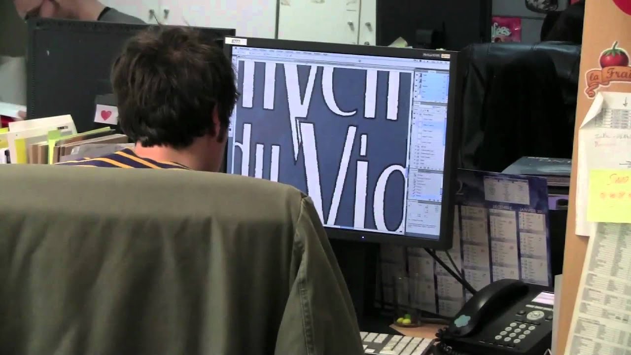 Studio Dargaud : séance de travail avec Nicolas Debon - YouTube