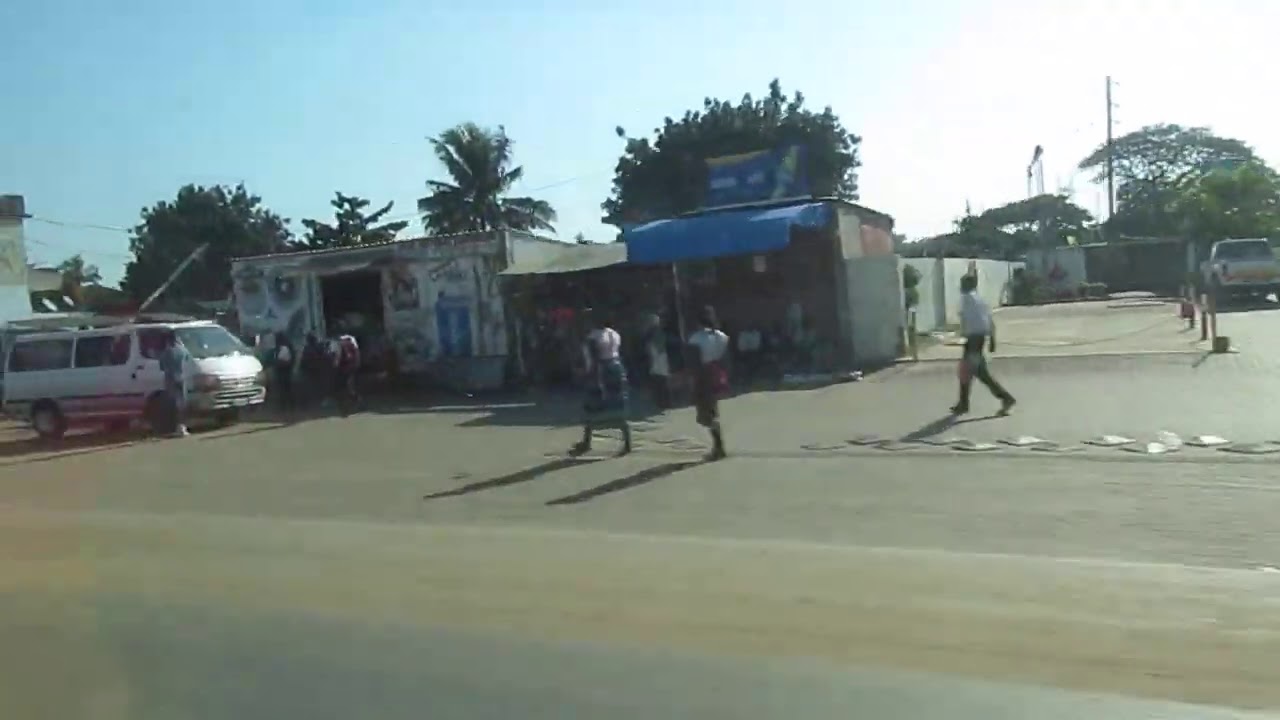 PASSANDO PELAS BANDAS DE BILENE MACIA GAZA -MOÇAMBIQUE - YouTube