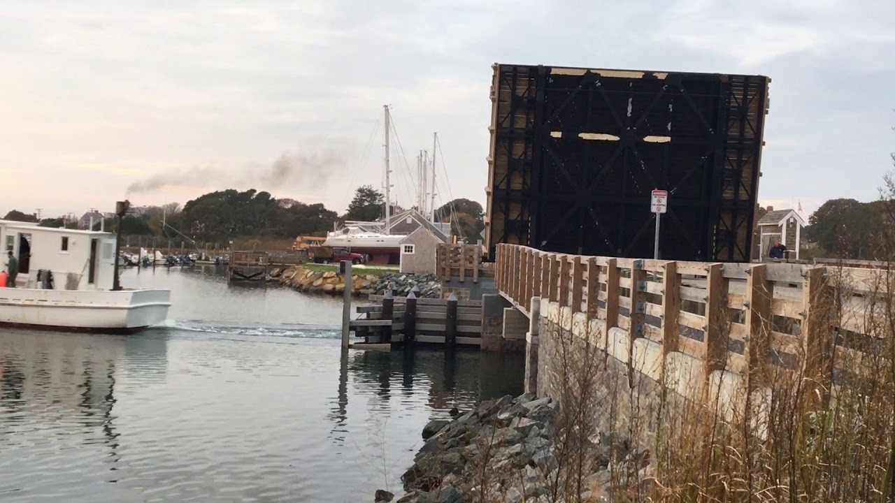 Chatham Wayside Inn Footage of Drawbridge in Chatham MA - YouTube