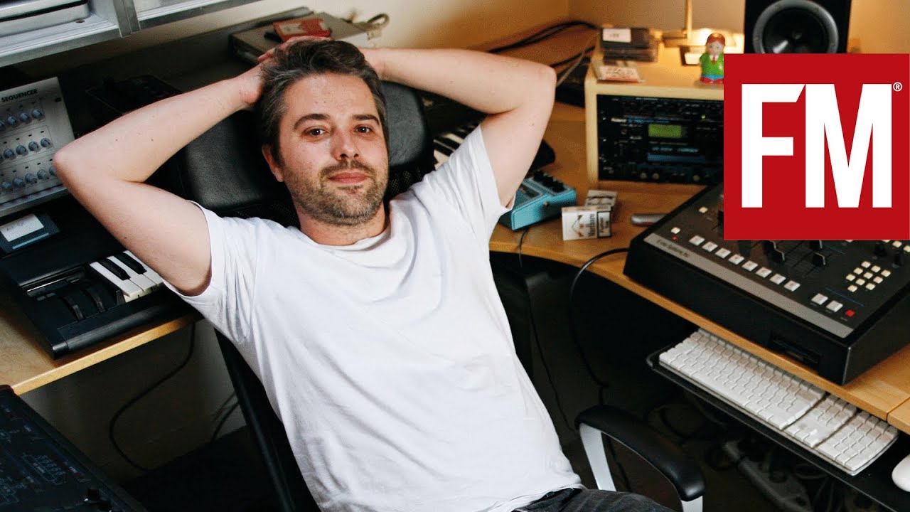 Alan Braxe - Studio tour - YouTube