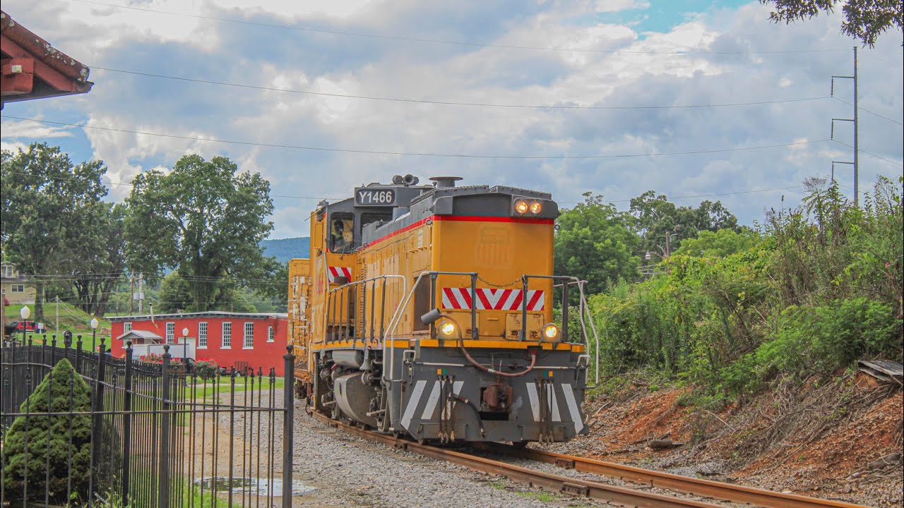 Switching Sheetrock With A Southern Pacific Veteran | Sequatchie Valley Railroad 1466 - YouTube