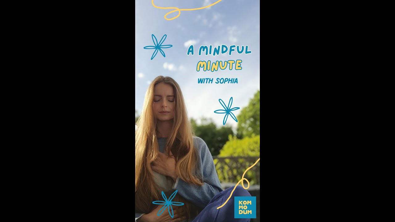 Mindful Minute for Kids / Thought Clouds Guided Meditation - YouTube