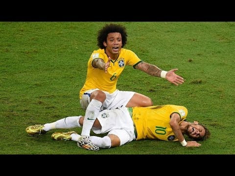 10 MOST BEAUTIFUL MOMENTS OF RESPECT IN FOOTBALL - YouTube