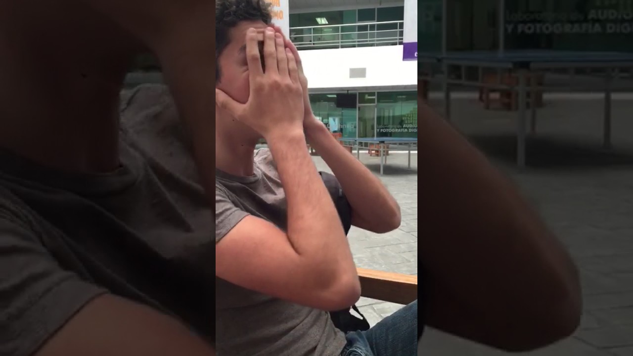 Comete un snicker - YouTube