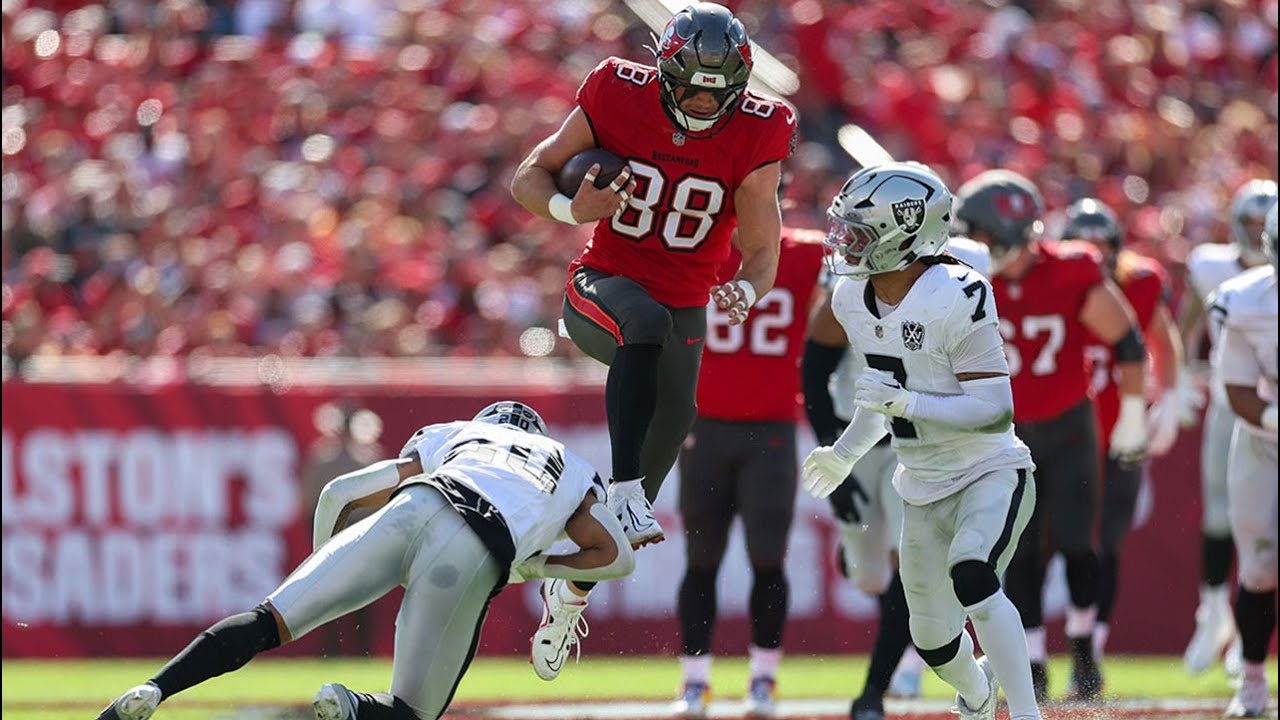 Bucs Tight Ends ARE PIVOTAL In Absence Of Star Player - YouTube