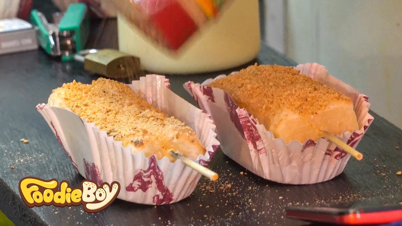 카오마수 / Roasted Mochi - Taiwan Street Food / 타이중 펑지아 야시장 - YouTube