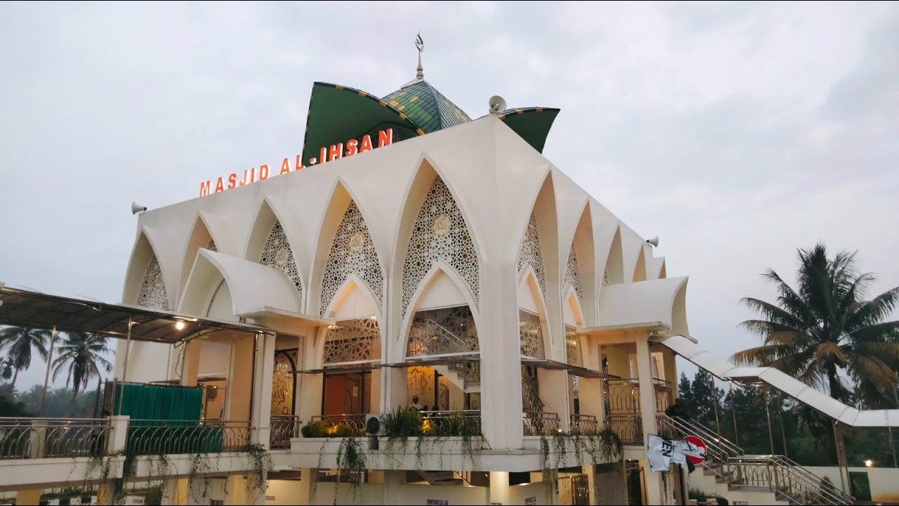 The Firs in Masjid Al-Ihsan Pangkalan, Suasana pertama Masjid Al-Ihsan di tahun 2021 Kangen masa ...