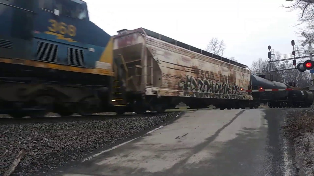 Awesome Ferromex/CSX freight train at West Park, N.Y. - YouTube