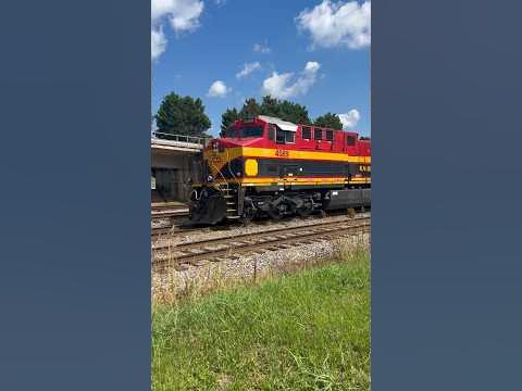 KCS 4589 switches NS 321 at East Point, GA - YouTube