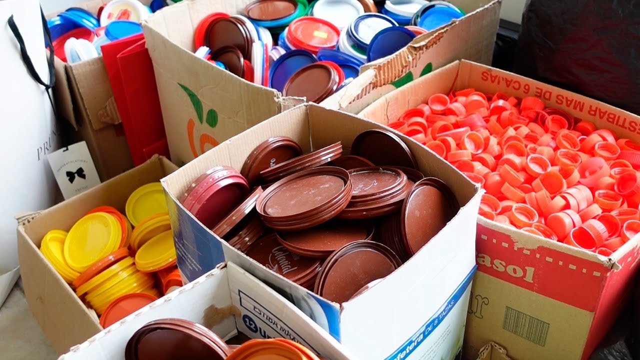 Objetos con plásticos 100% reciclados - Marsinplast - YouTube