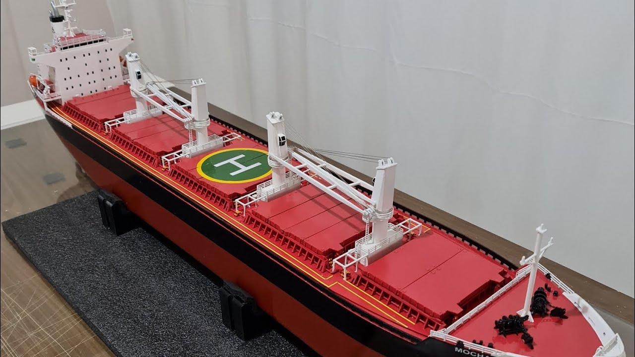 Scale model RC Cargo Ship 01 - YouTube
