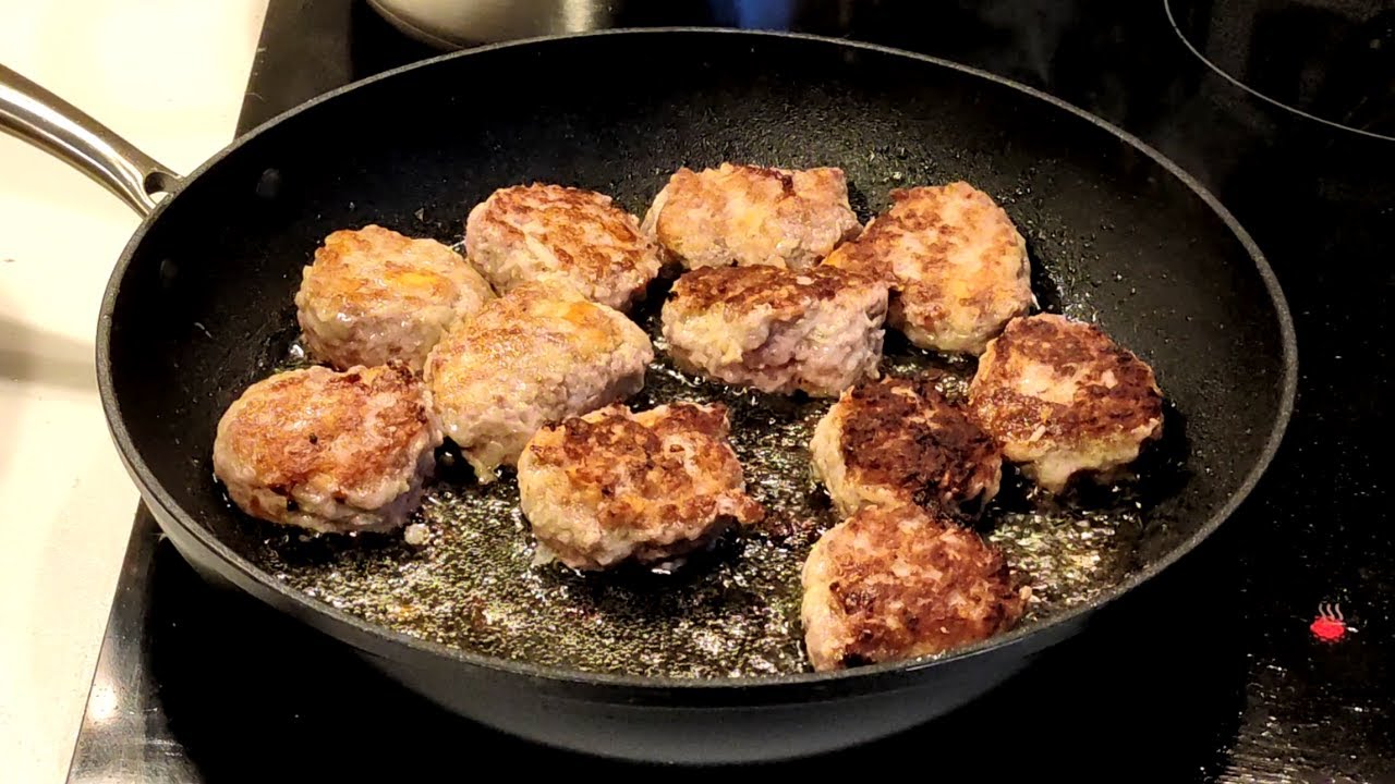 Juicy and tender Russian meat patties (kotleti). Fast and simple ...